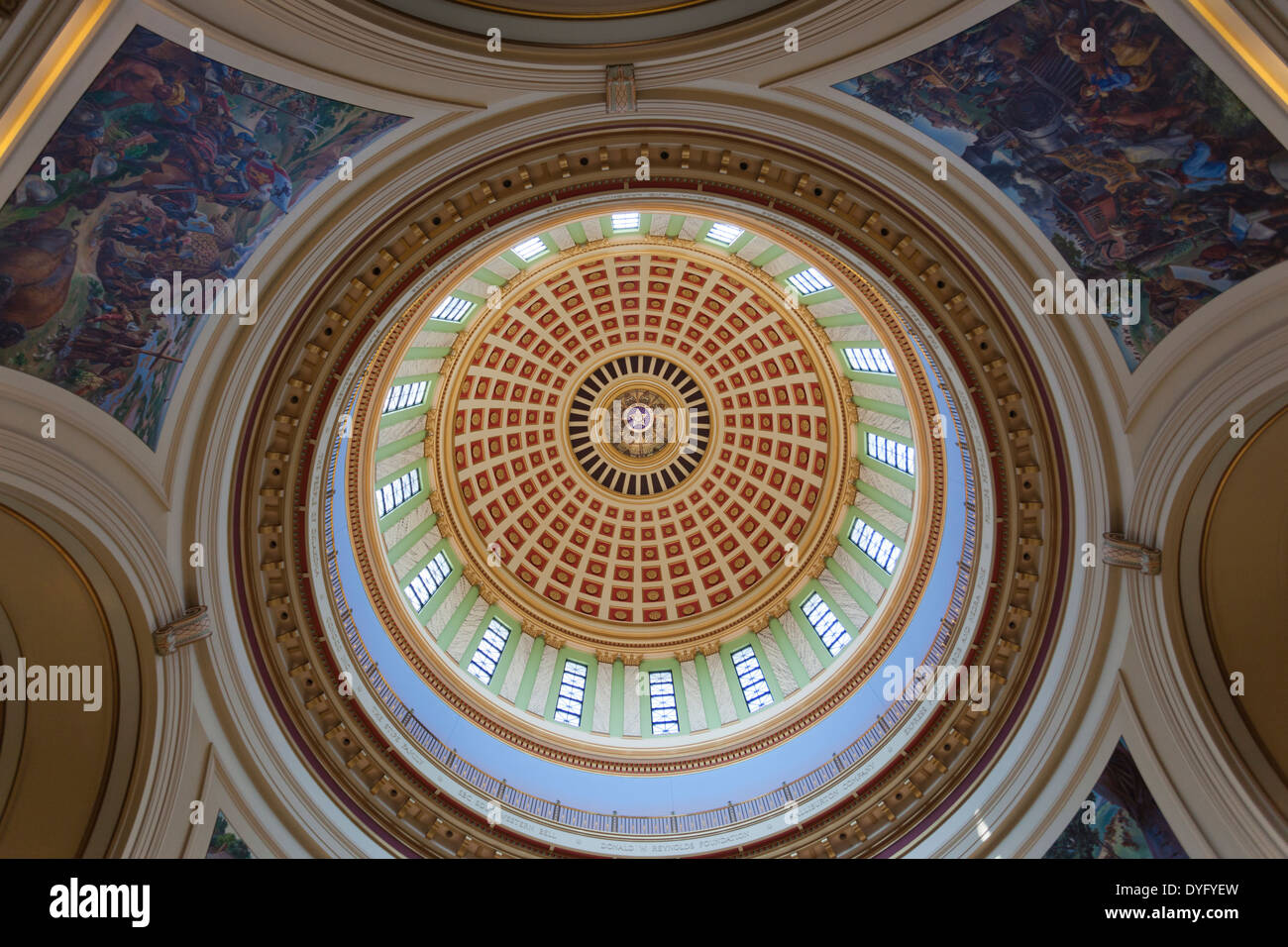 State capitol of oklahoma hi-res stock photography and images - Alamy
