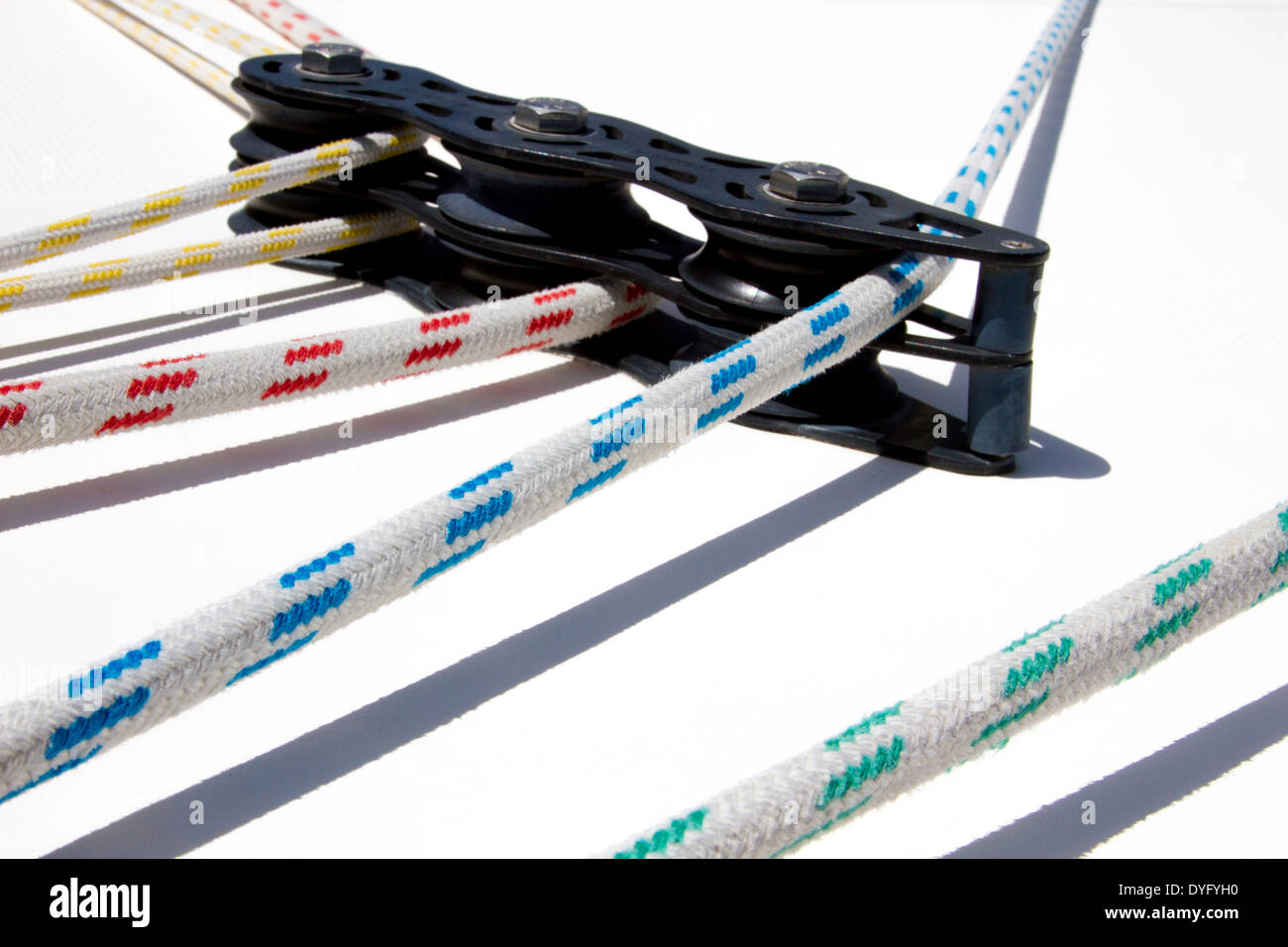 Rigging mechanics hi-res stock photography and images - Alamy