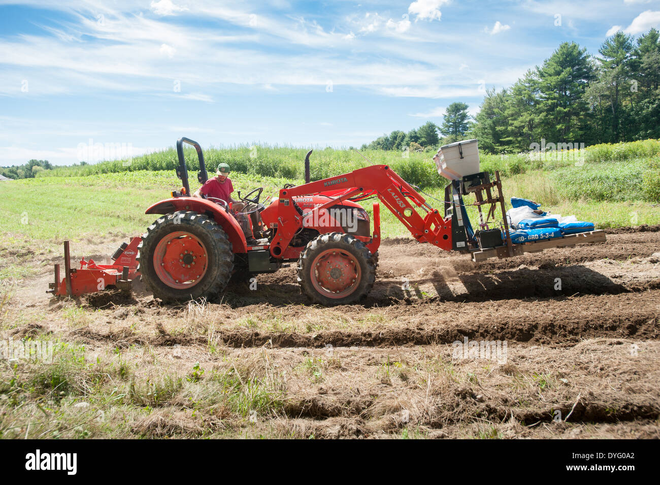 Man driving tractor hi-res stock photography and images - Alamy