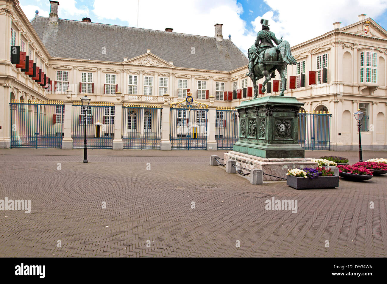 Noordeinde palace hi-res stock photography and images - Alamy