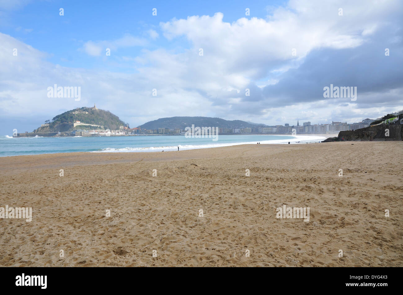 wide open sandy beach Stock Photo - Alamy