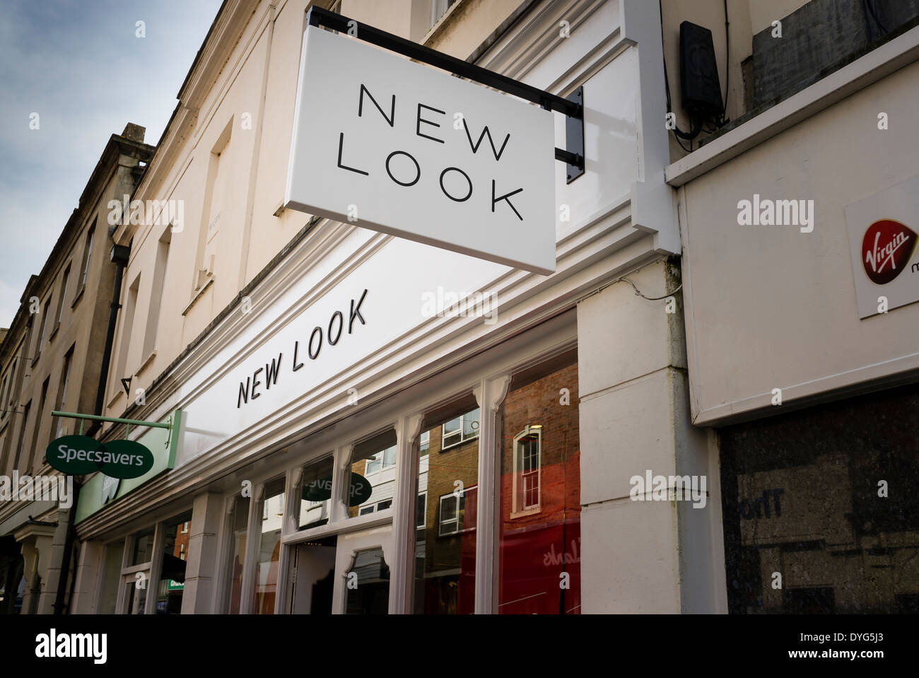 NEW LOOK shop and sign in English town Stock Photo - Alamy