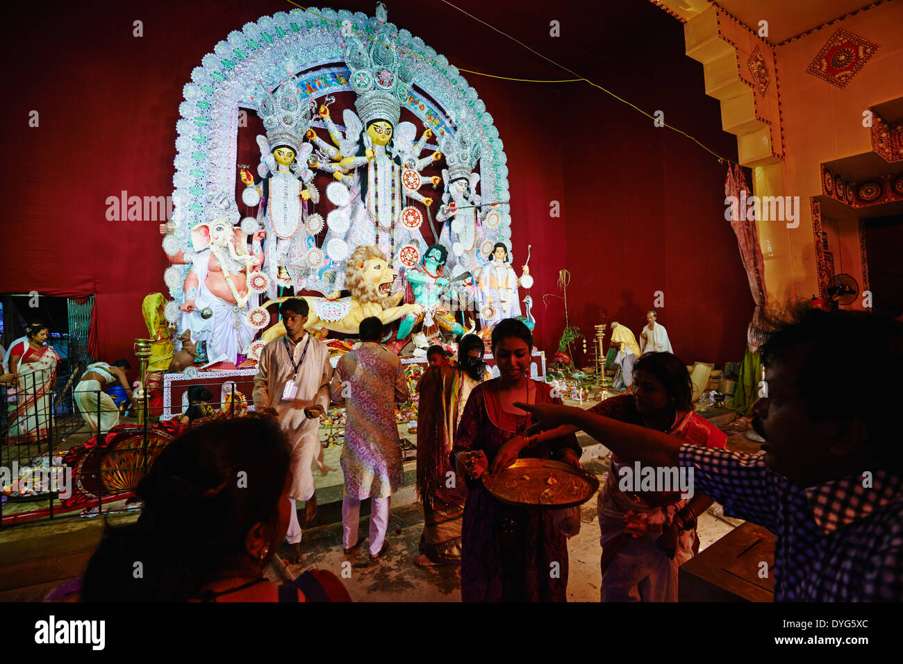 Durga puja pandal hi-res stock photography and images - Alamy