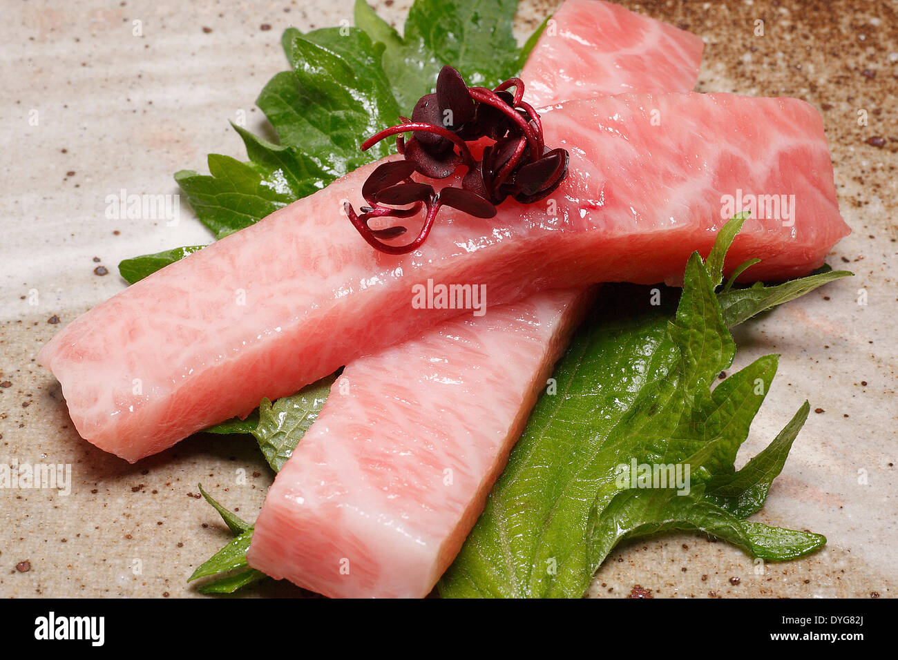 Otoro sashimi hi-res stock photography and images - Alamy