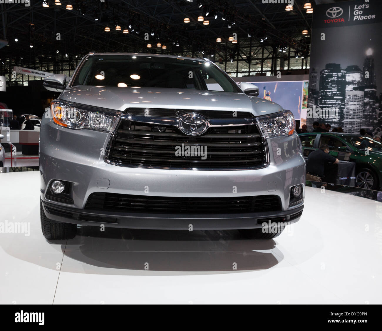 Toyota highlander 2015 hi-res stock photography and images - Alamy