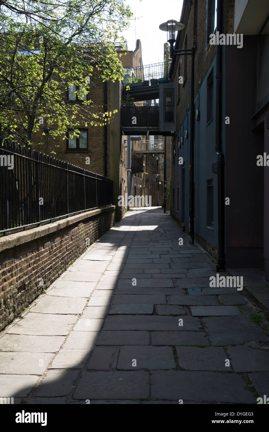 Narrow historic Rotherhithe Street, London, UK Stock Photo - Alamy