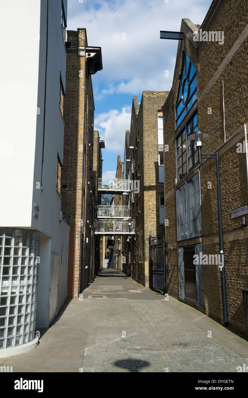 Rotherhithe street hi-res stock photography and images - Alamy
