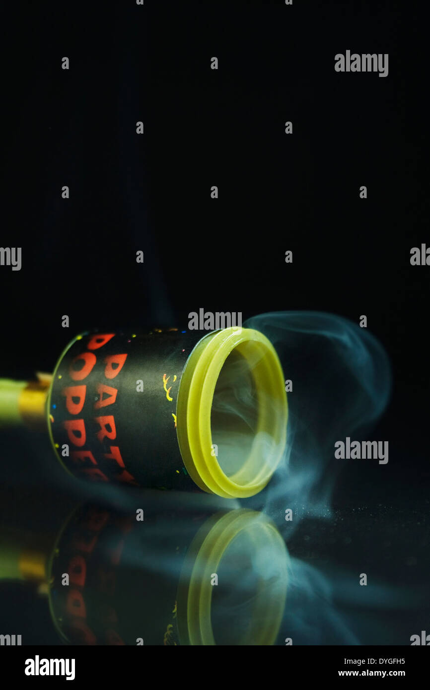 Party popper hi-res stock photography and images - Alamy