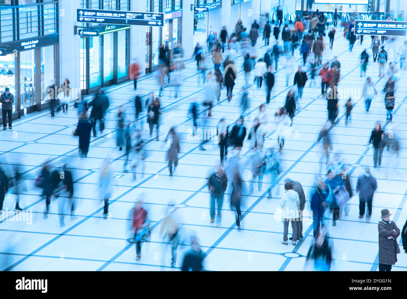 Crowd of pedestrians walking Stock Photo - Alamy
