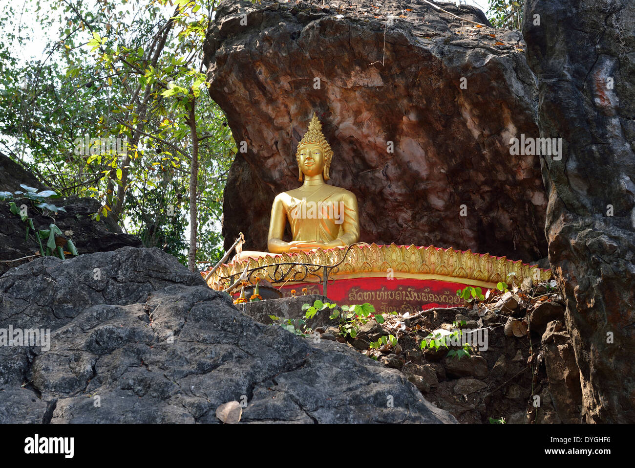 The Most Famous Statue Made Of Gold In Laos Brainly at Tammy Jackson blog