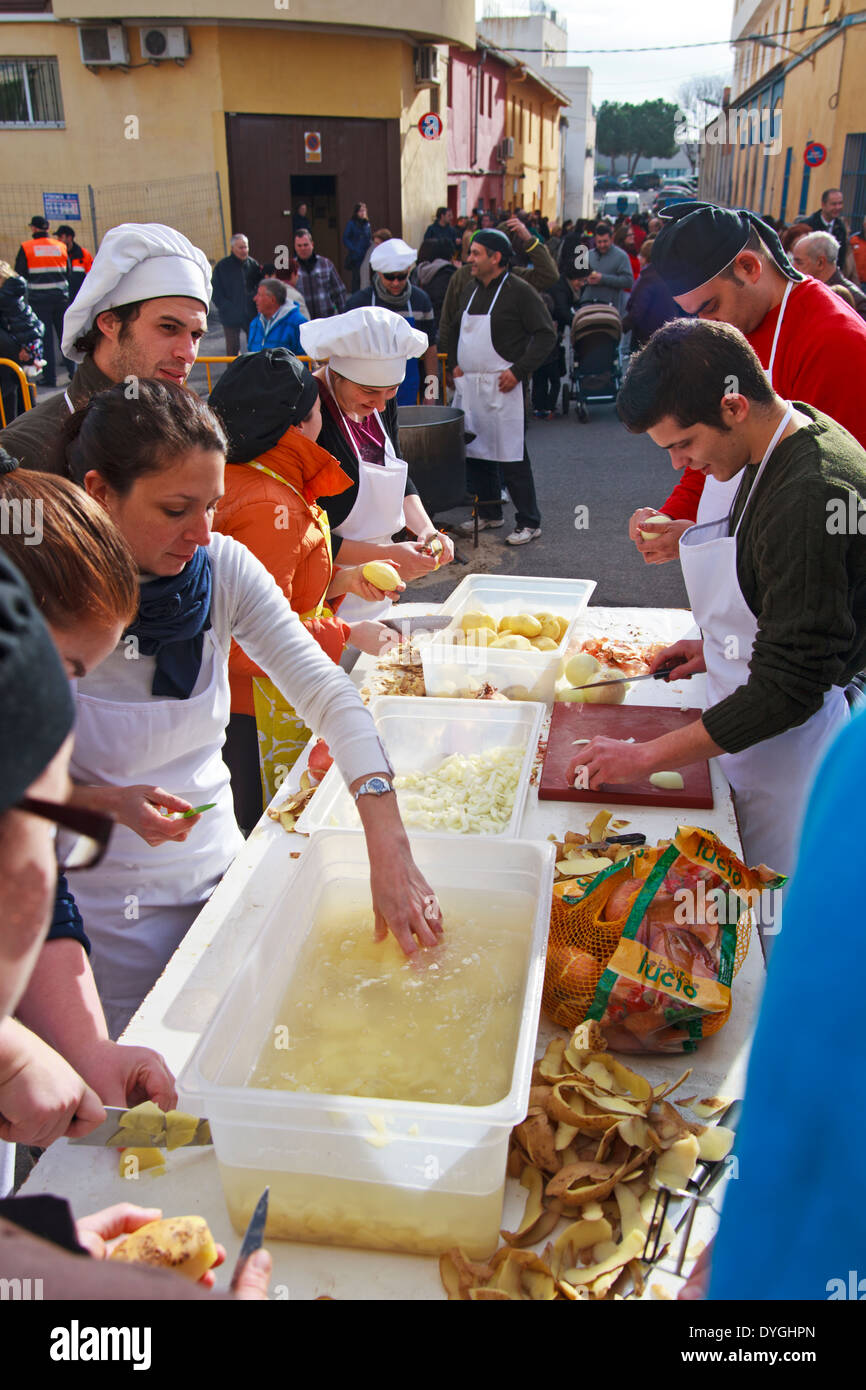 Preparing the food at Fiesta San Blas, Burriana, Spain Stock Photo - Alamy