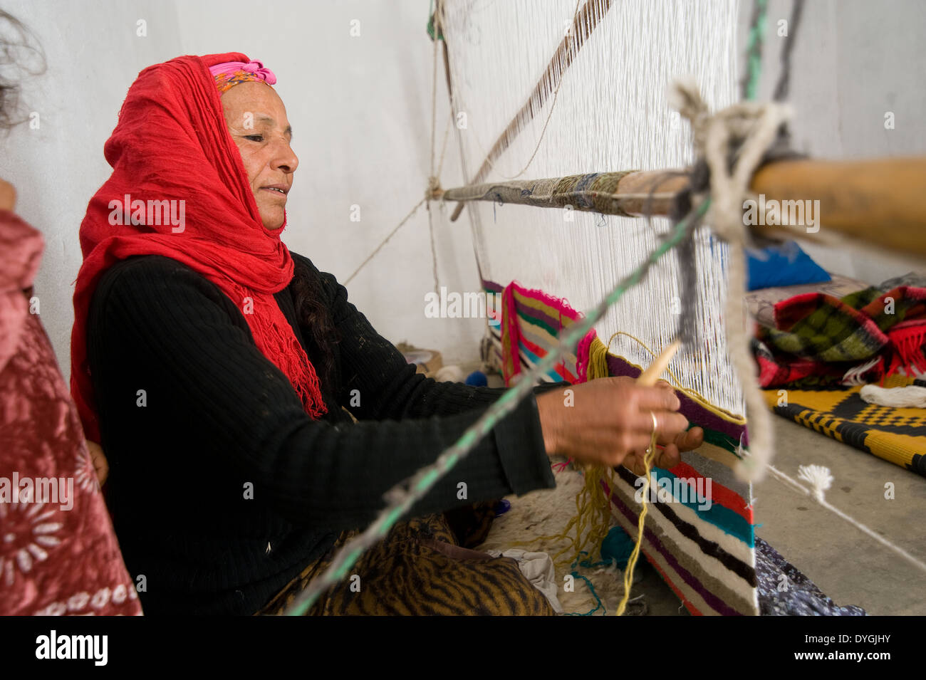 Muslim weaving mother child hi-res stock photography and images - Alamy