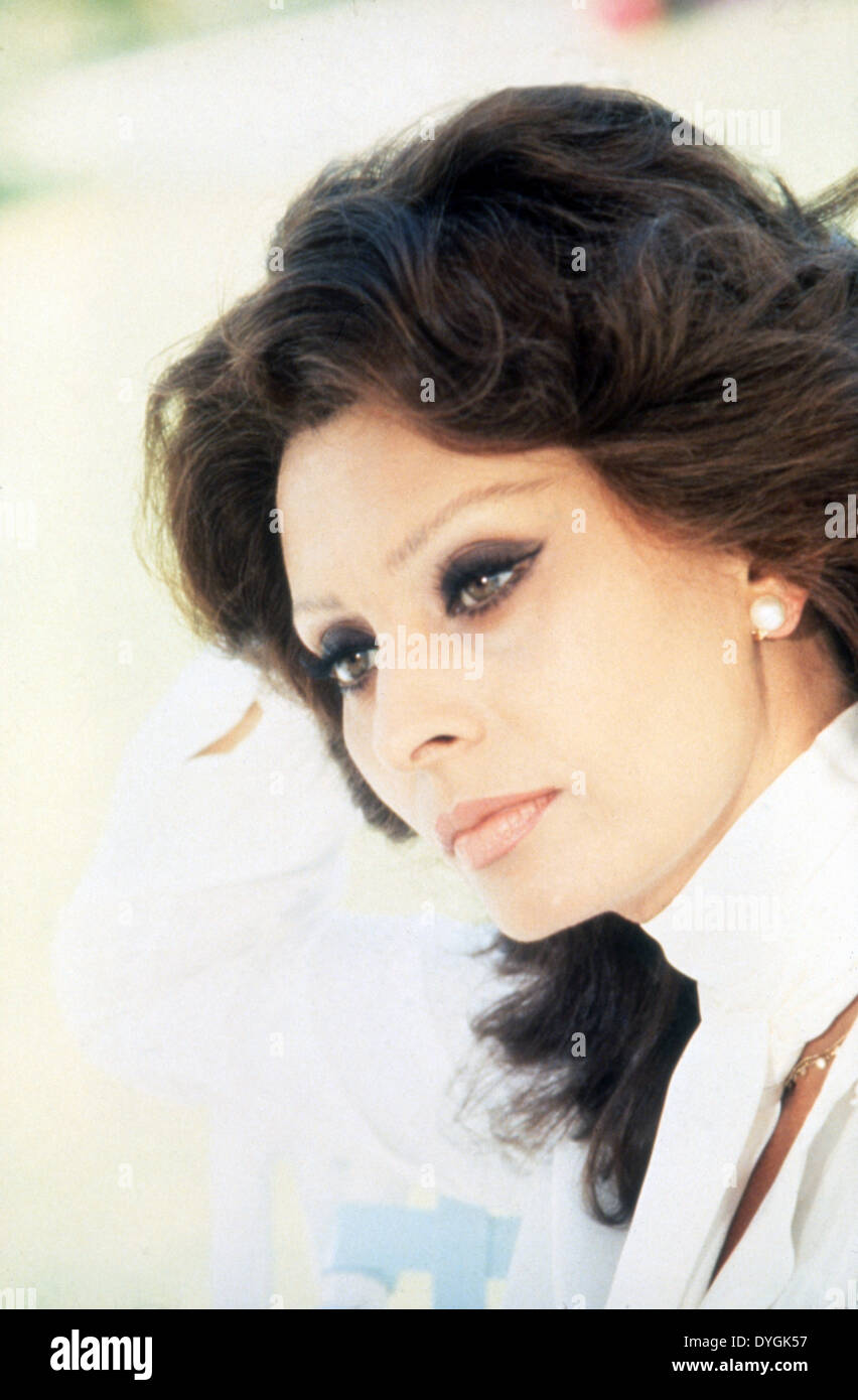 FIREPOWER (1979) FIRE POWER (ALT) SOPHIA LOREN, MICHAEL WINNER (DIR ...