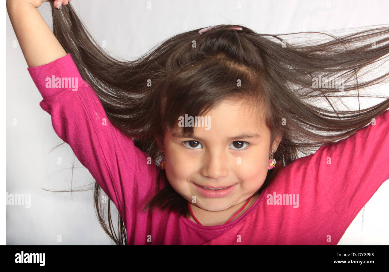 Open arms kid girl hi-res stock photography and images - Alamy
