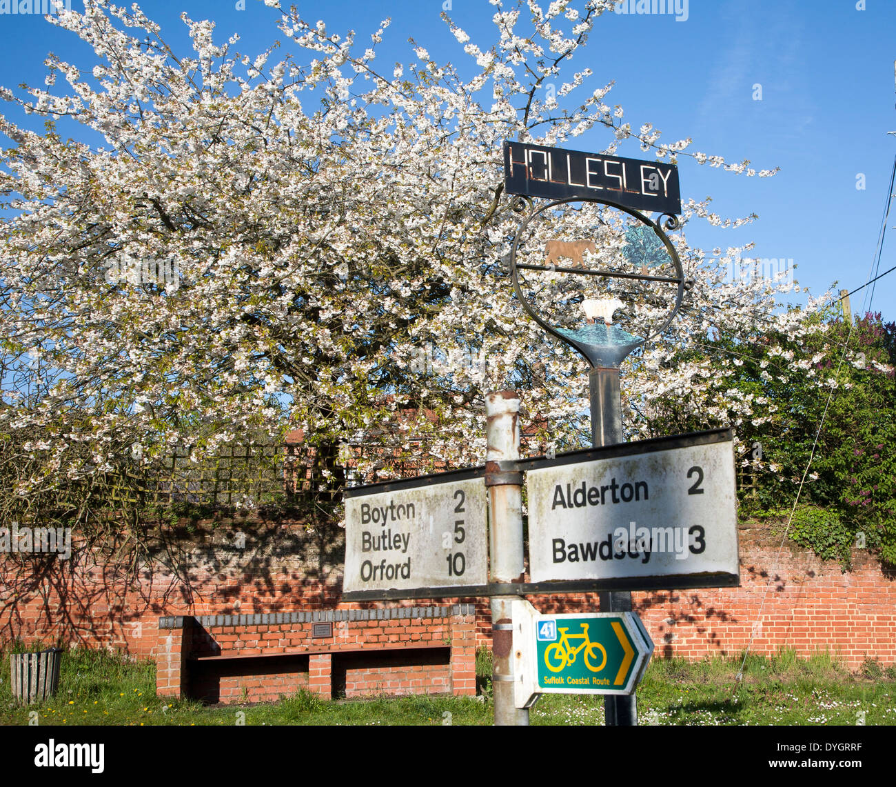 Village of hollesley hi-res stock photography and images - Alamy