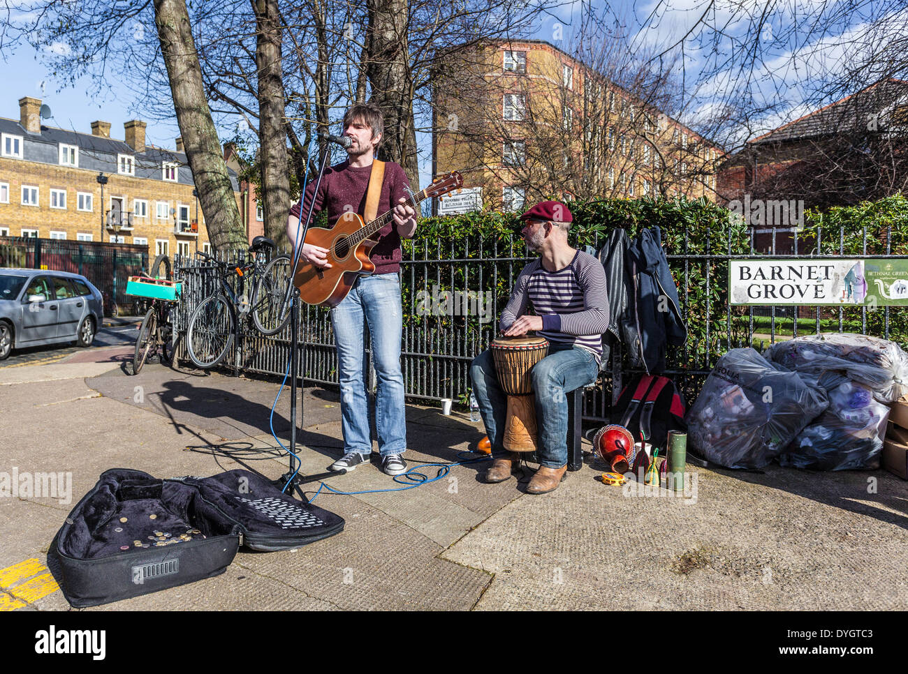 England buskers hi-res stock photography and images - Alamy