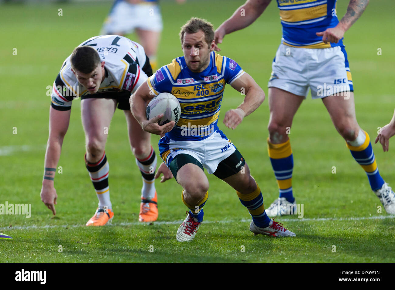 Bradford, UK. 17th Apr, 2014. Rob Burrow in action during the Super ...
