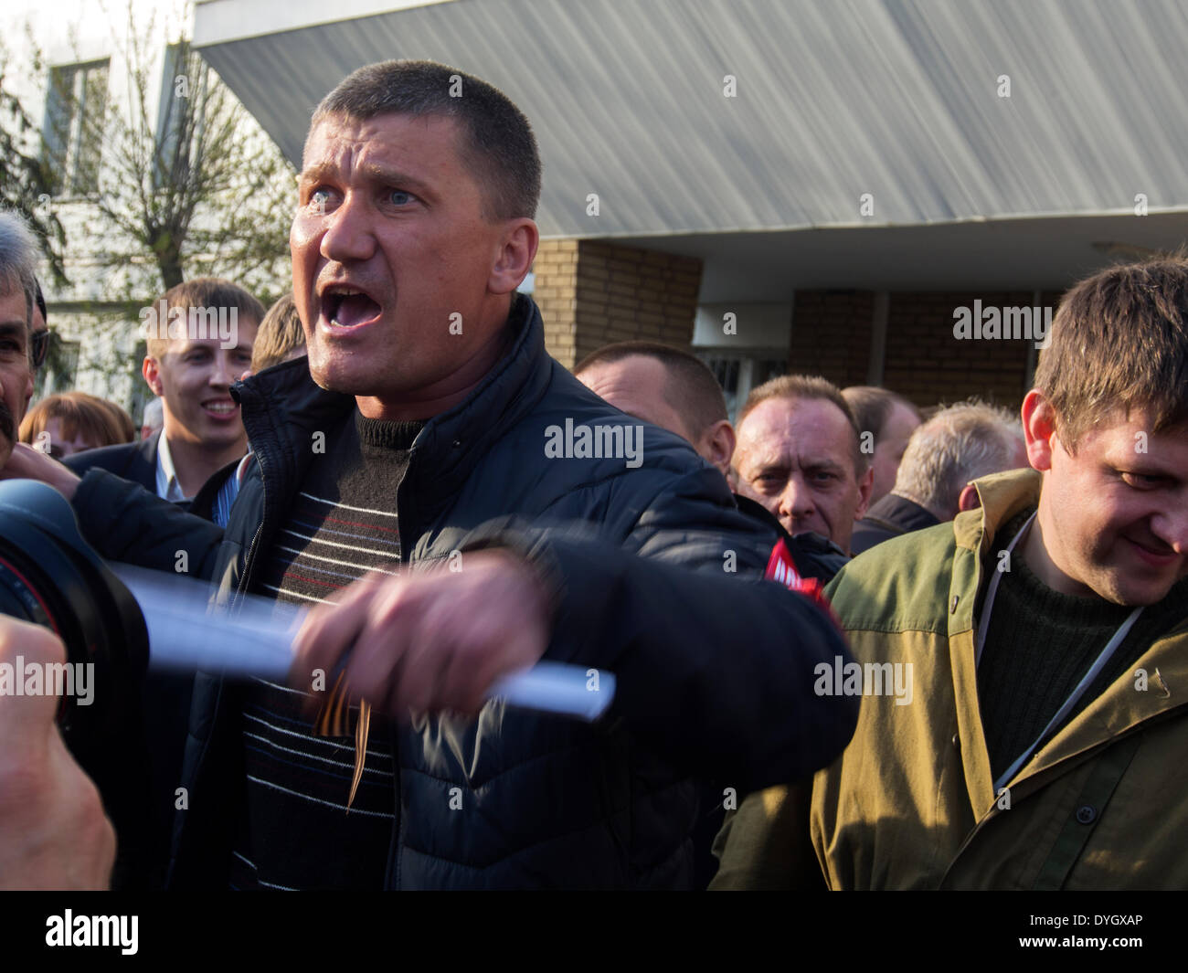 Stakhanov, Ukraine . 17th Apr, 2014. Pro-Russian activist Alexei ...