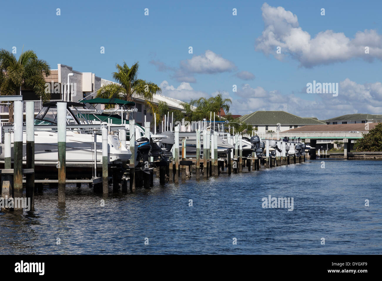 Private docks hi-res stock photography and images - Alamy