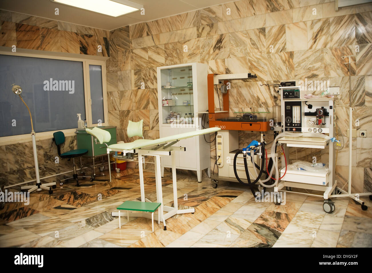 Delivery room in a Maternity Hospital in Moscow Stock Photo - Alamy