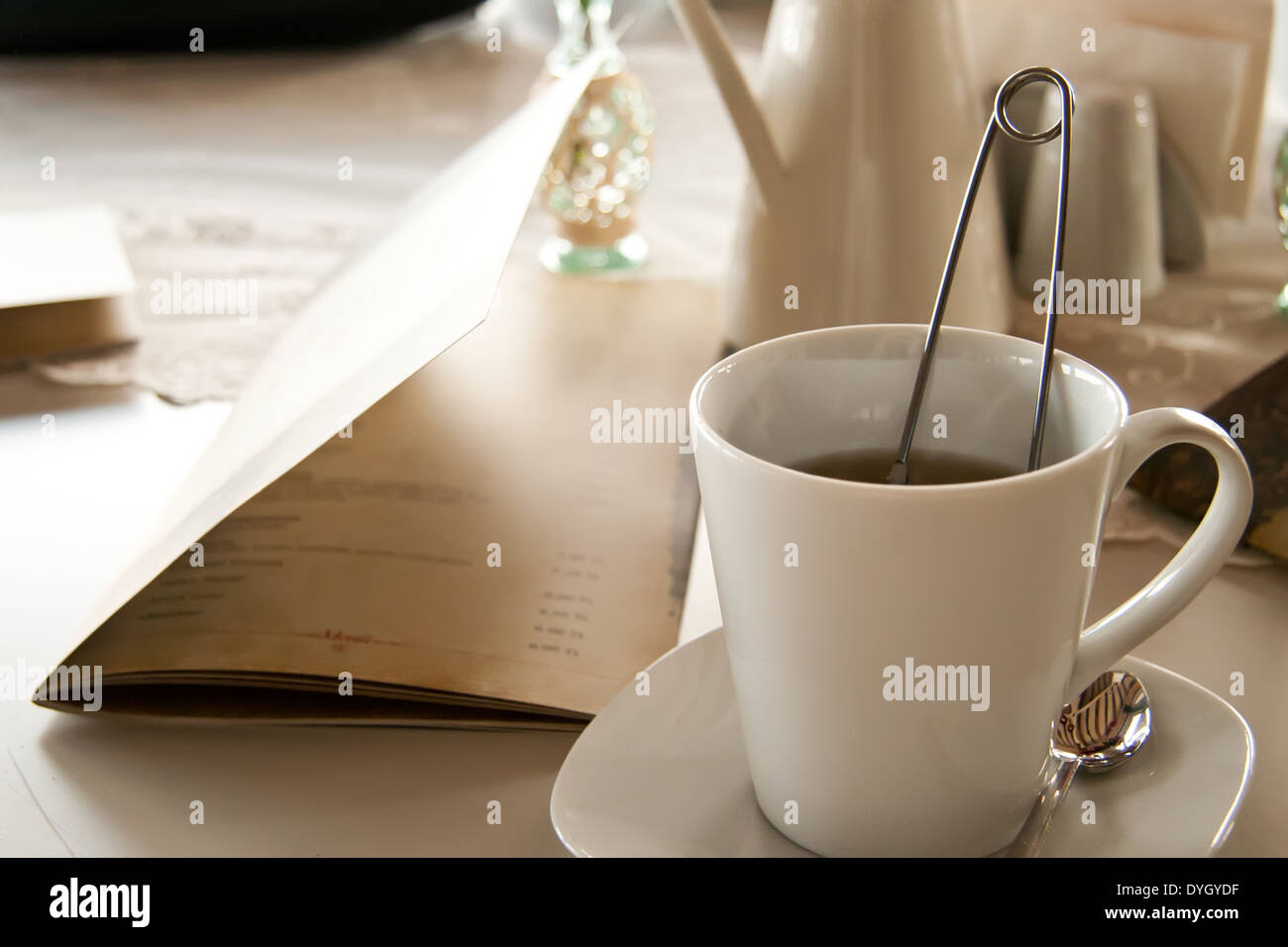 A Romantic Breakfast Table Arrangement Breakfast Table Arrangement With ...