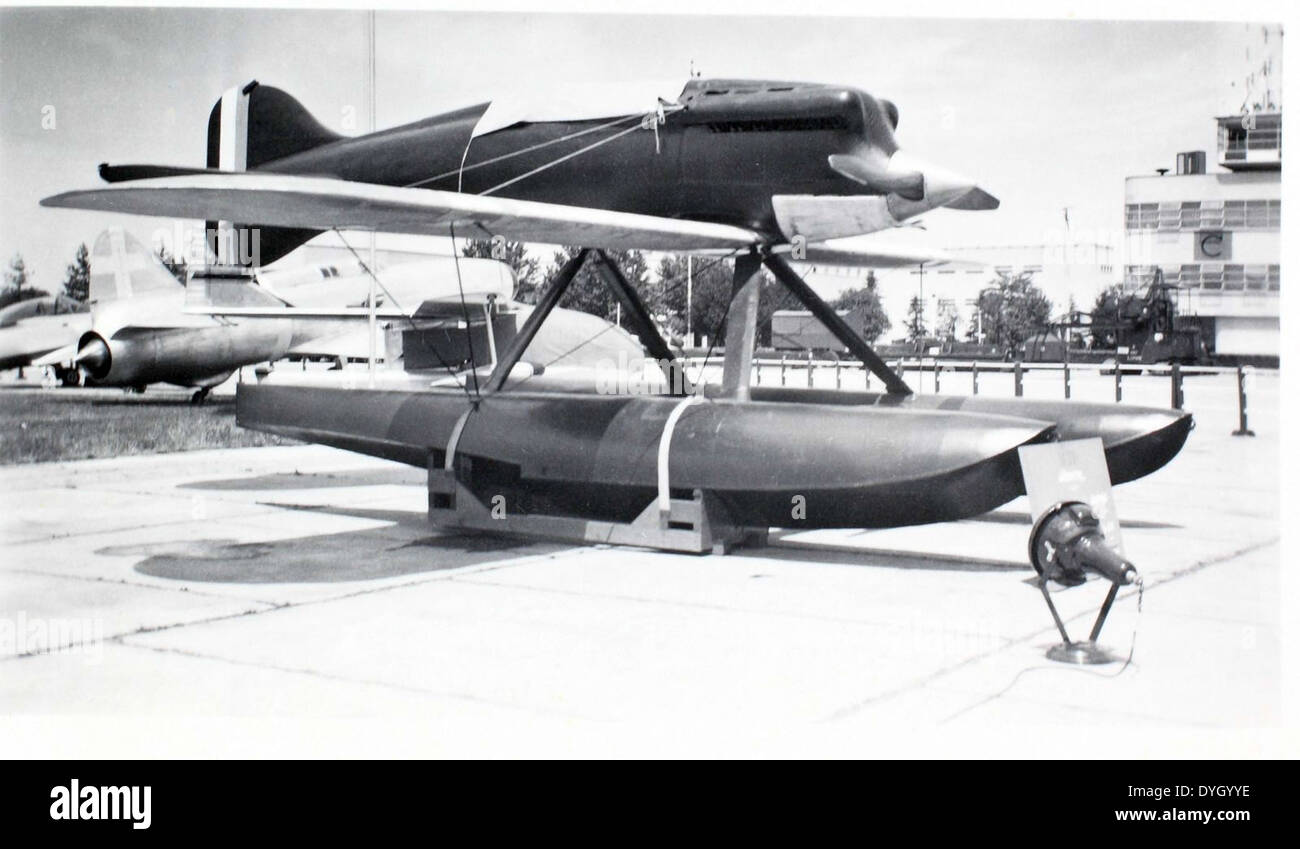 Macchi m39 hi-res stock photography and images - Alamy