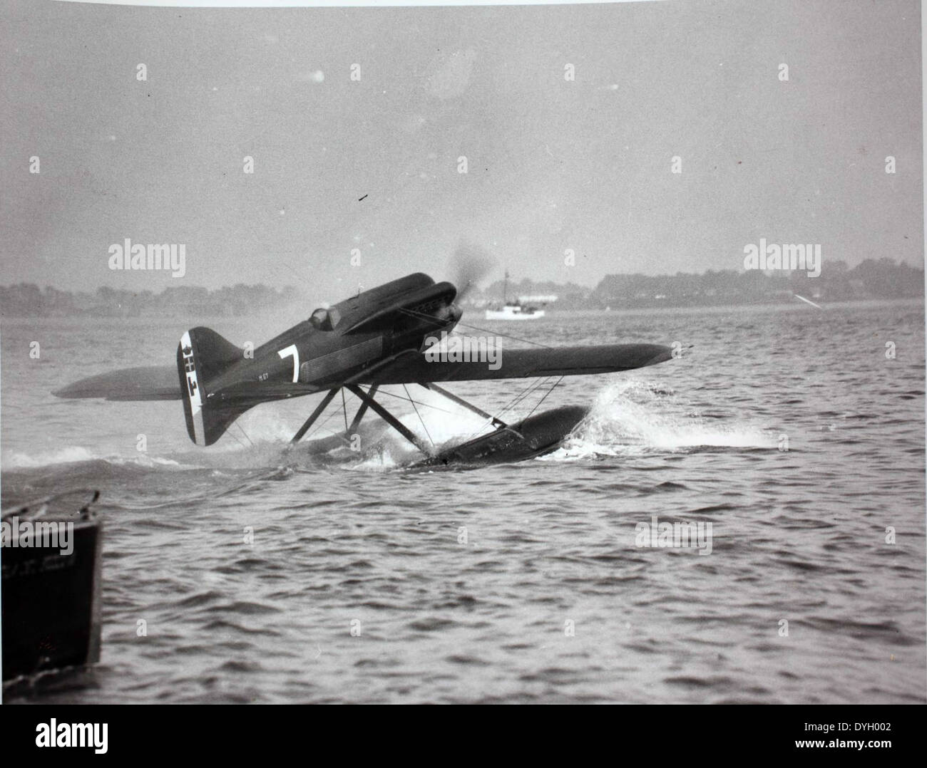 Single engine aircrafts hi-res stock photography and images - Alamy