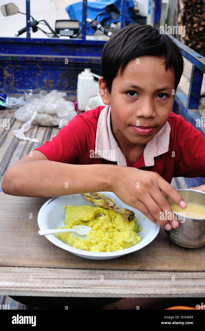 Juanes by traditional method for Fiesta de San Juan - Morona district ...