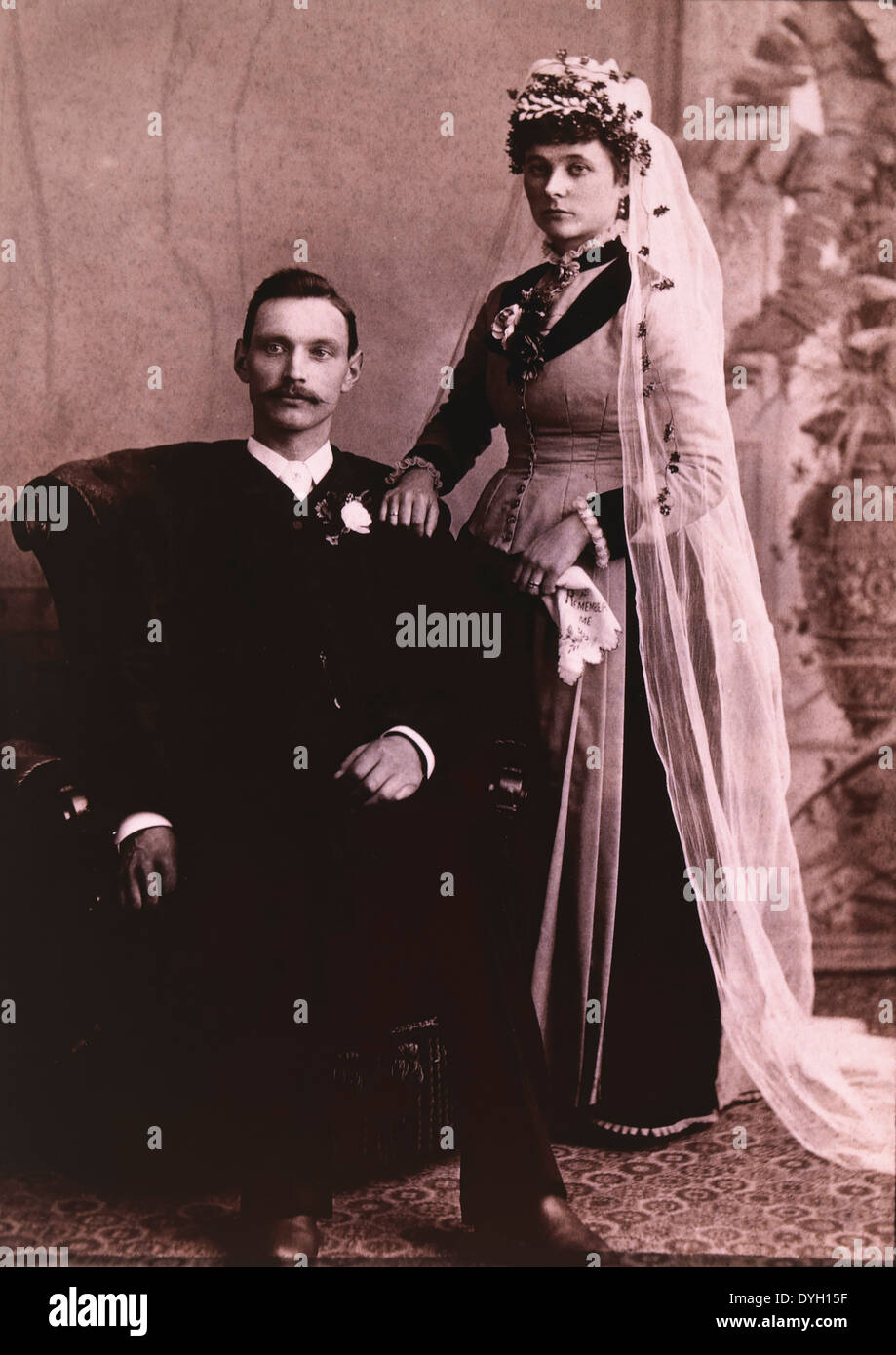 Wedding Couple, Portrait, Chicago, Illinois, USA, circa 1910 Stock ...