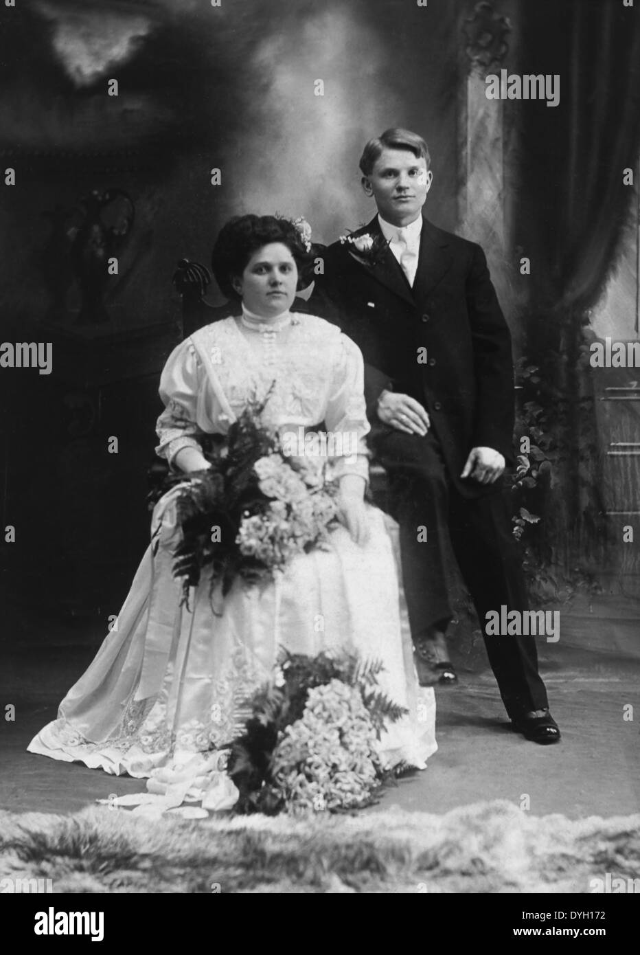 Wedding Couple, Portrait, Chicago, Illinois, USA, circa 1915 Stock ...