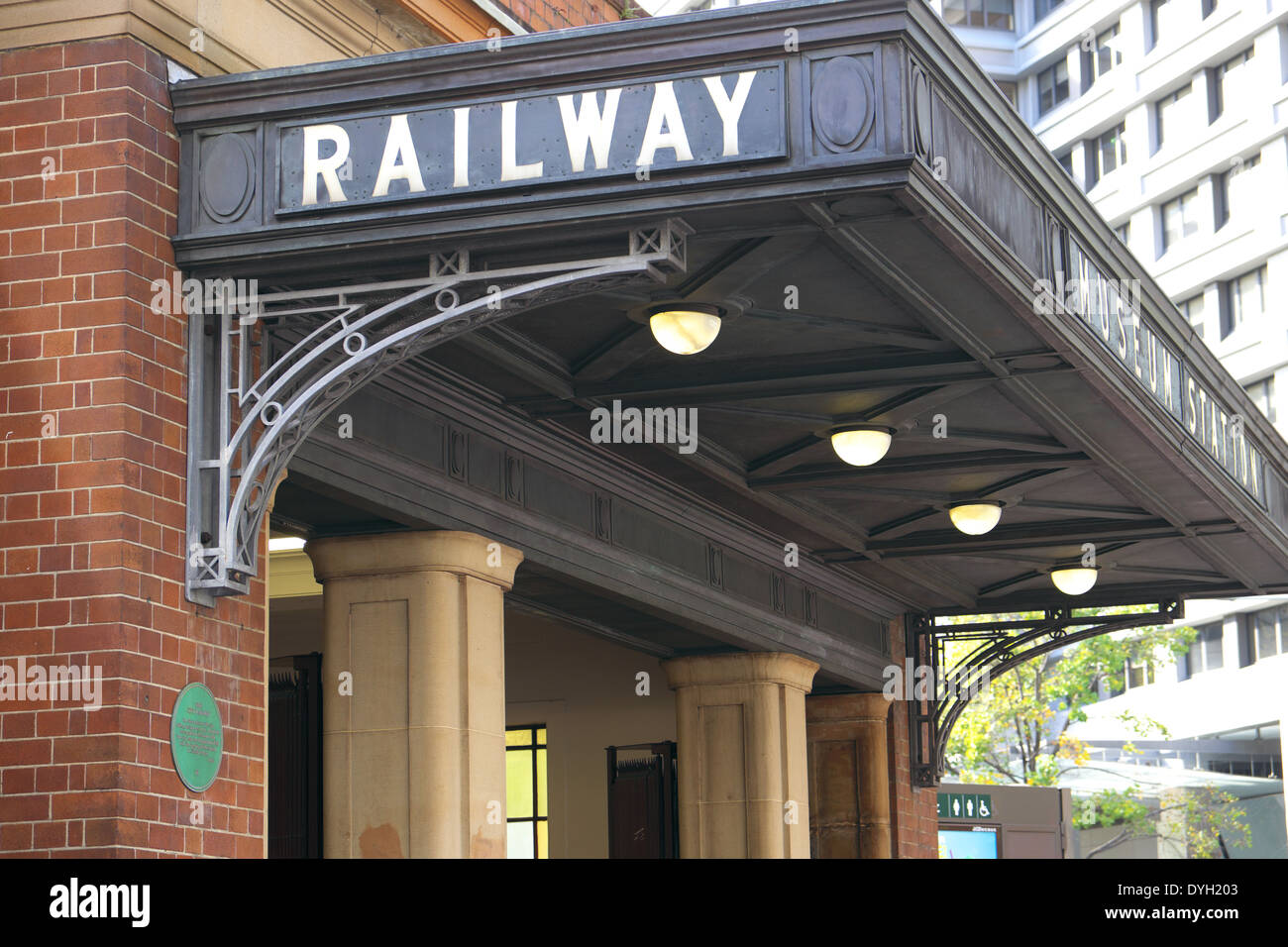 Sydney museum station hi-res stock photography and images - Alamy