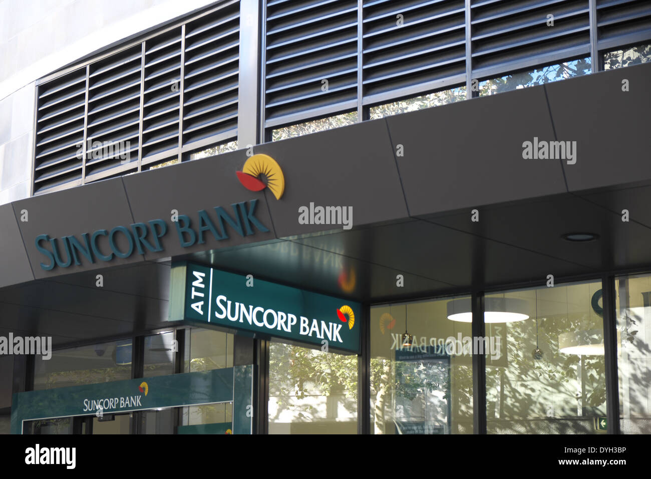 Suncorp atm hi-res stock photography and images - Alamy