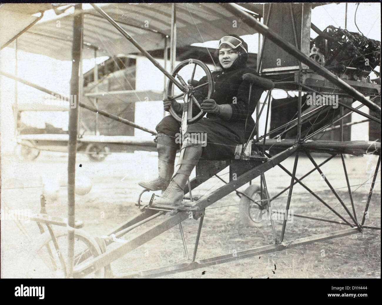 This photo shows Betty Scott, a pioneering aviatrix and barnstormer ...