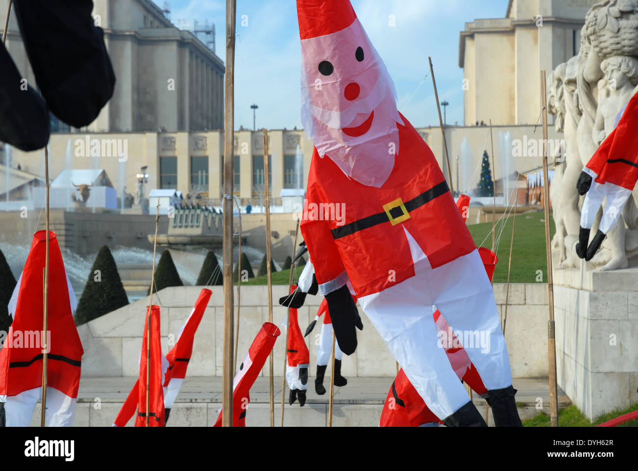 Flying Santa kites, Trocadéro Gardens, Paris, France Stock Photo - Alamy