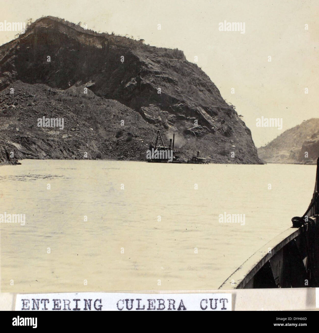 Gaillard cut panama canal hi-res stock photography and images - Alamy
