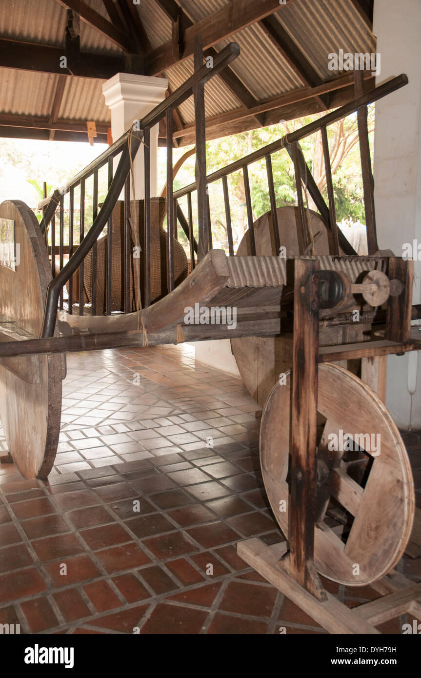 Traditional cart display at the Sergeant Major Thawee Folk Museum ...