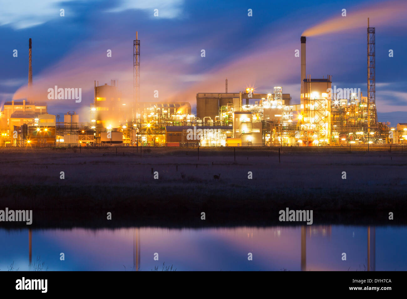 Titanium dioxide hi-res stock photography and images - Alamy