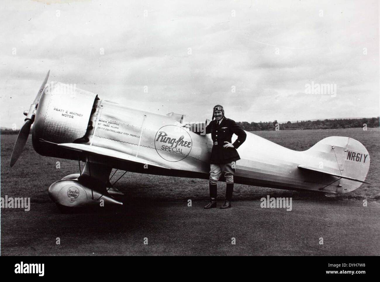 The Wedell-Williams Model 44 was a highly innovative racing aircraft ...