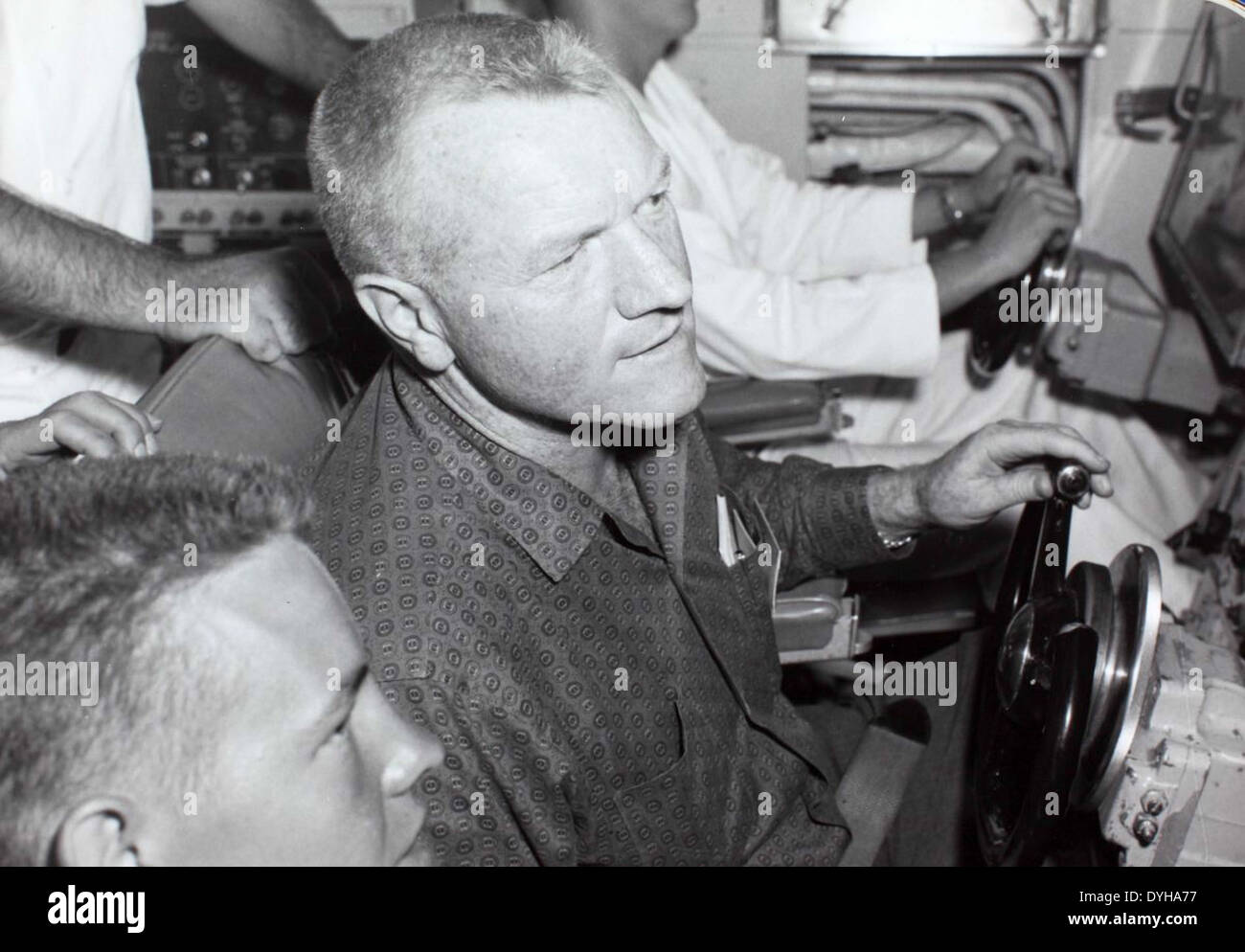 This image from the Thomas Sefton collection captures vintage airline ...