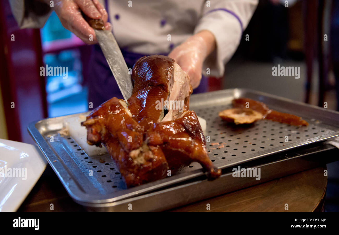 Live peking duck hi-res stock photography and images - Alamy