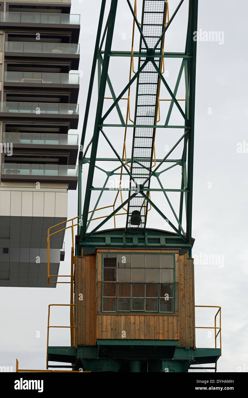 Static Crane High Resolution Stock Photography and Images - Alamy