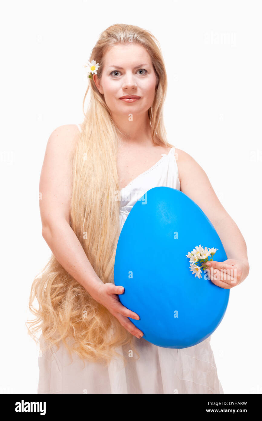 Person with easter egg hi-res stock photography and images - Alamy