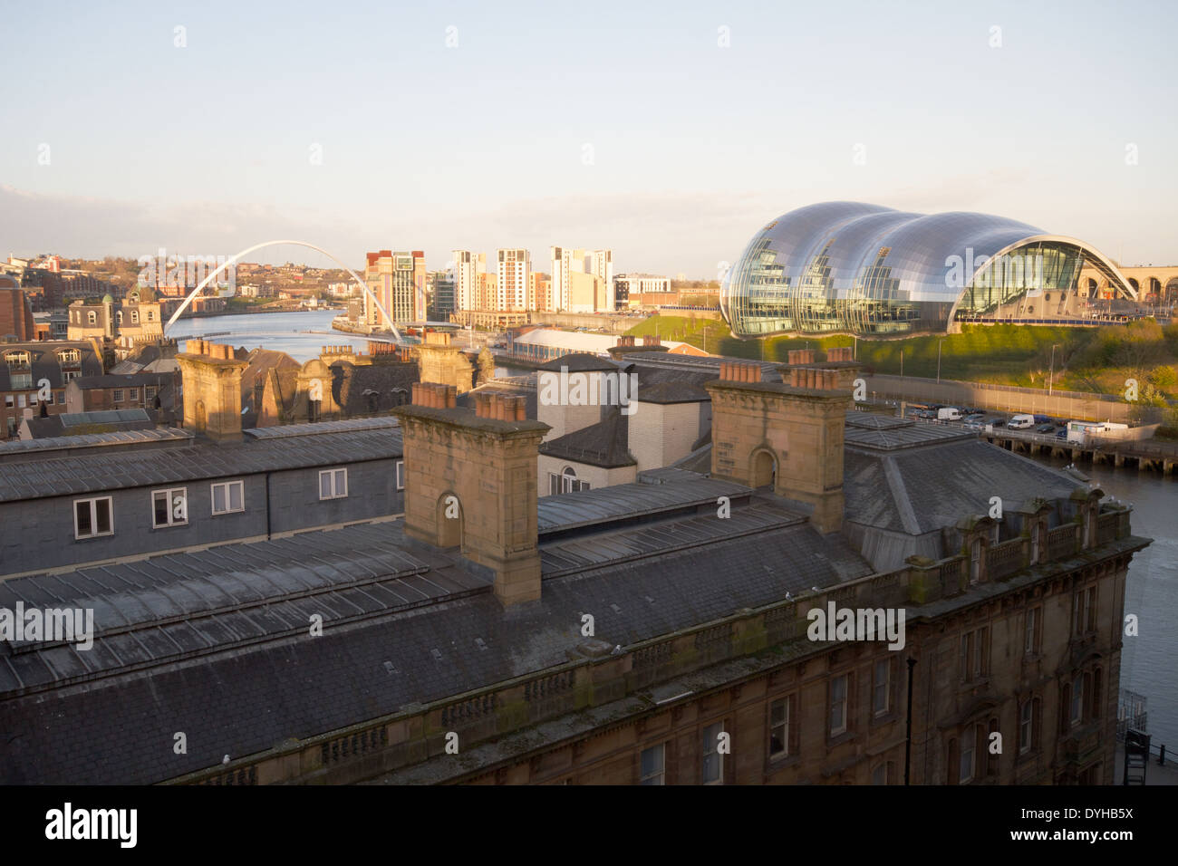 The old and new architecture on the River Tyne, Newcastle-Gateshead ...