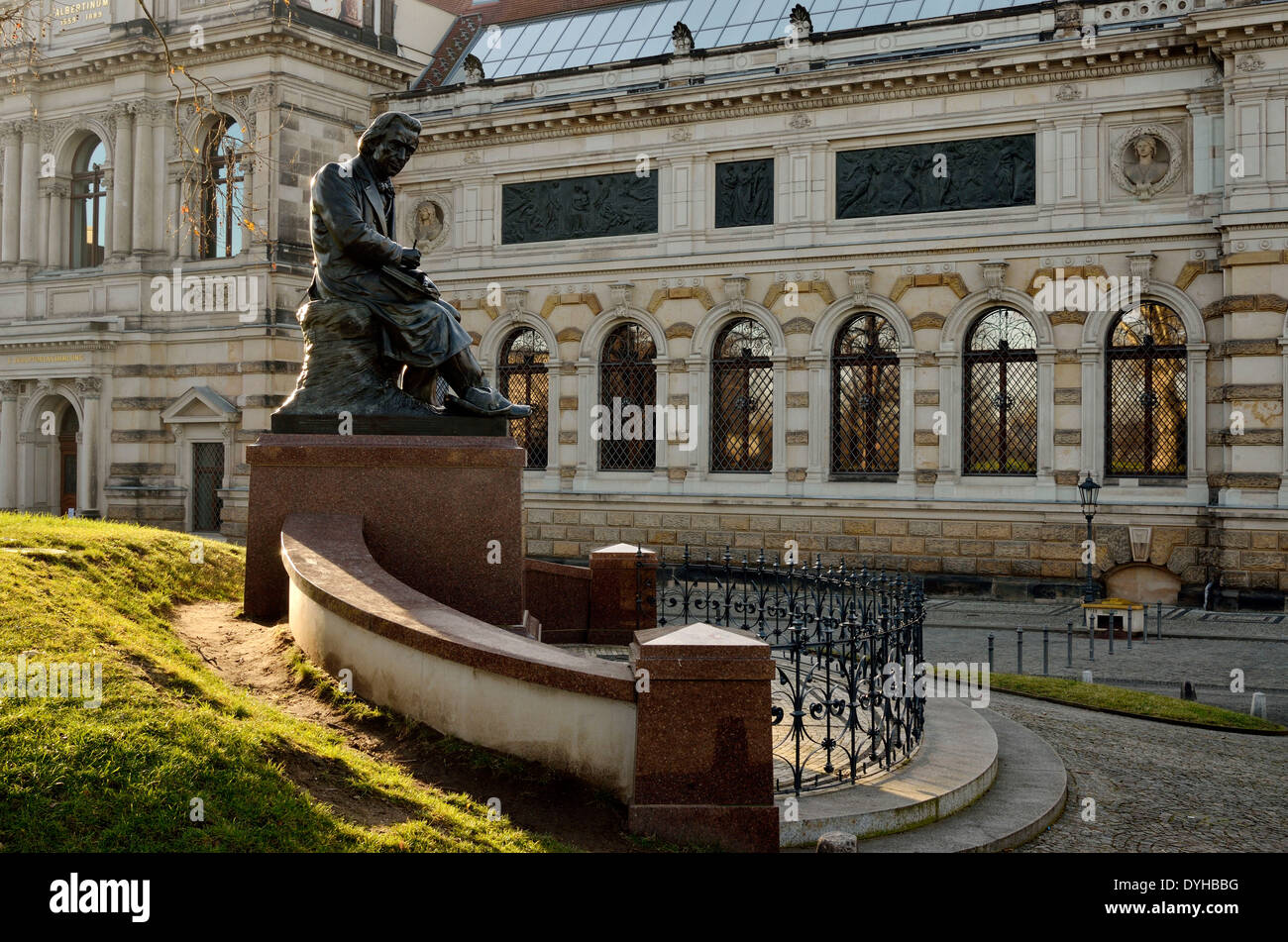 Dresden, Casper David Friedrich Denkmal vor Albertinum Stock Photo - Alamy