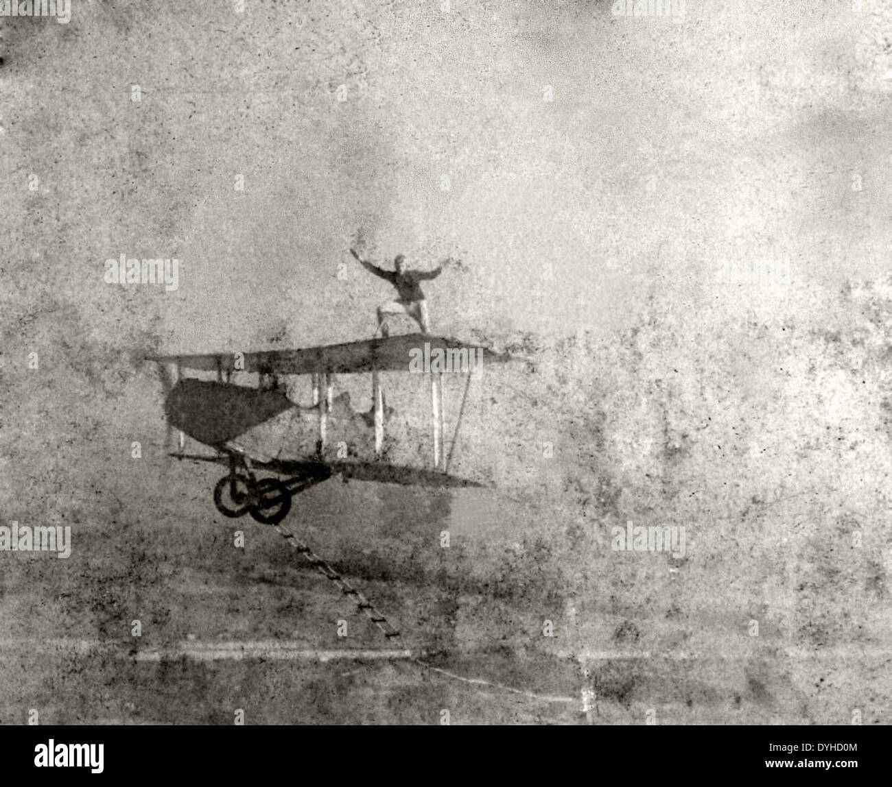 American wing walker hi-res stock photography and images - Alamy