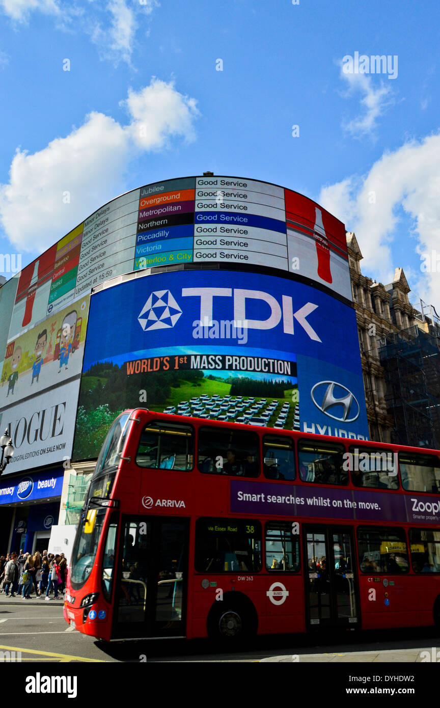 Piccadilly circus bus hi-res stock photography and images - Alamy