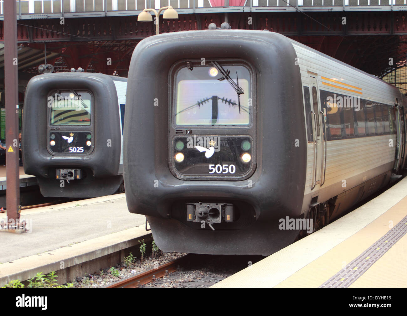 Intercity trains at central railway station Stock Photo - Alamy