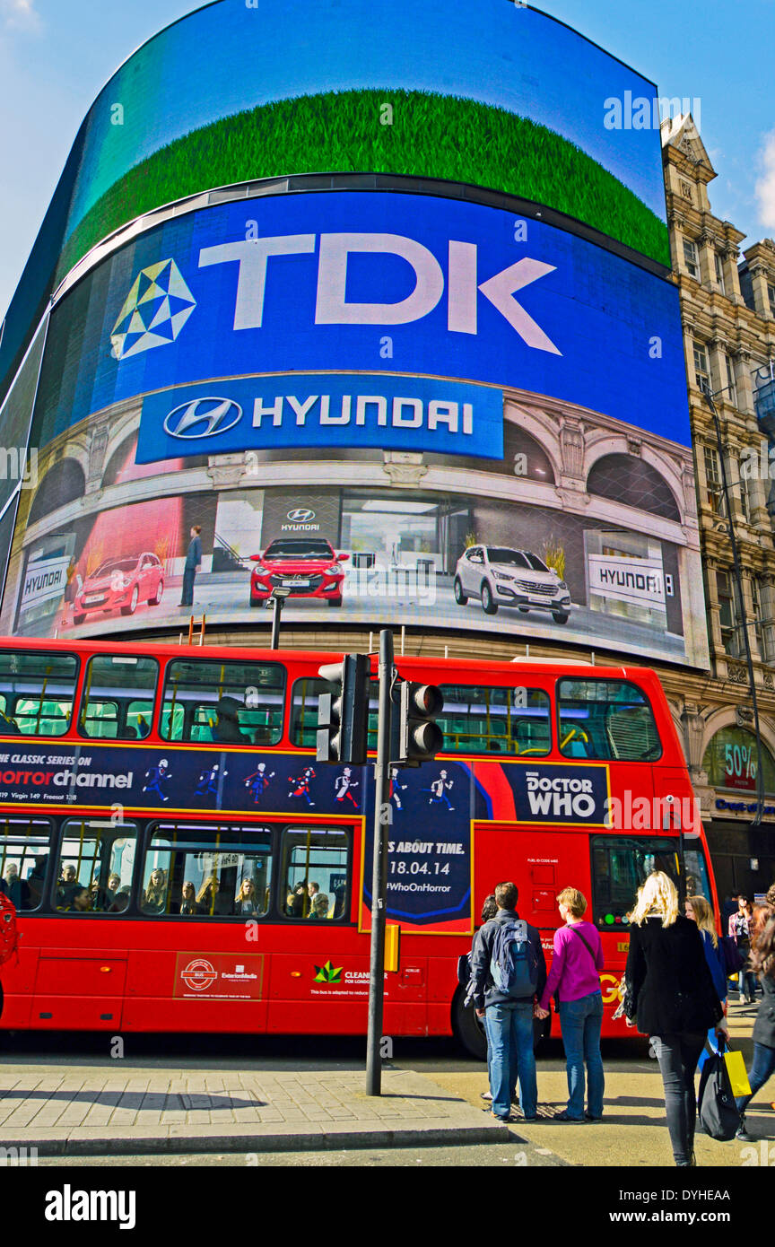 Piccadilly red double decker bus hi-res stock photography and images ...