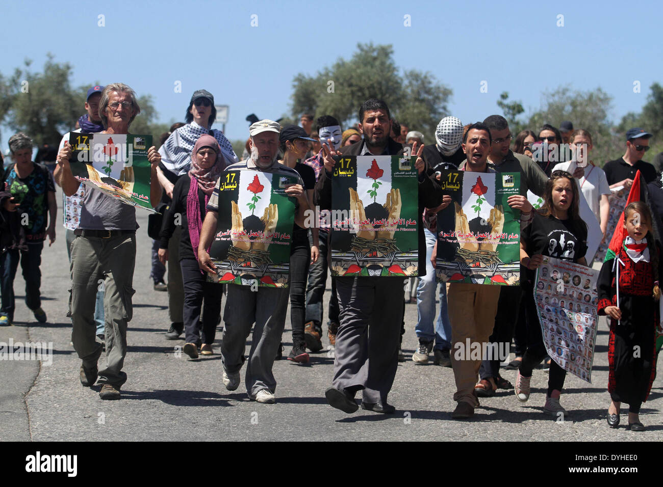 Ramallah, West Bank, Palestinian Territory. 18th Apr, 2014. Palestinian ...