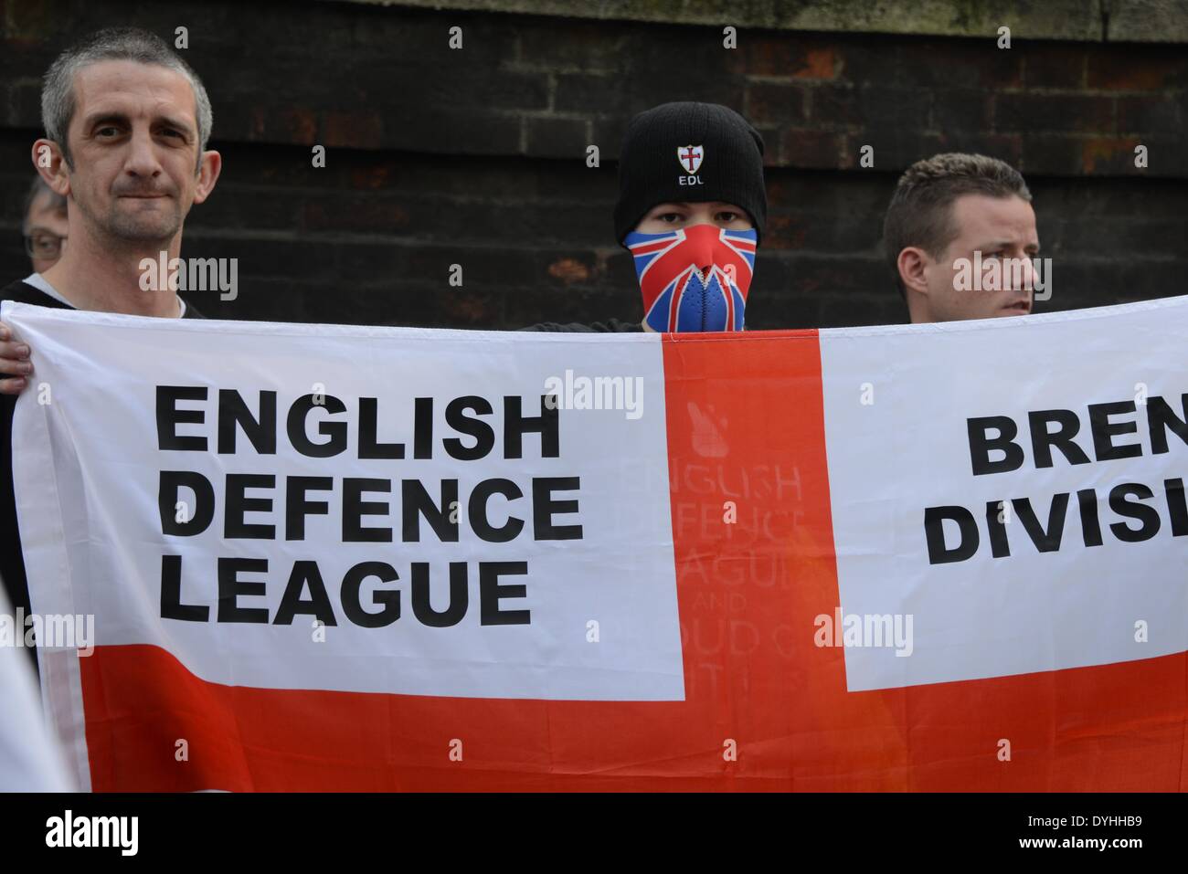 London, UK. 18th April 14 : Madness Christian (EDL) vs Islam (Muslim ...